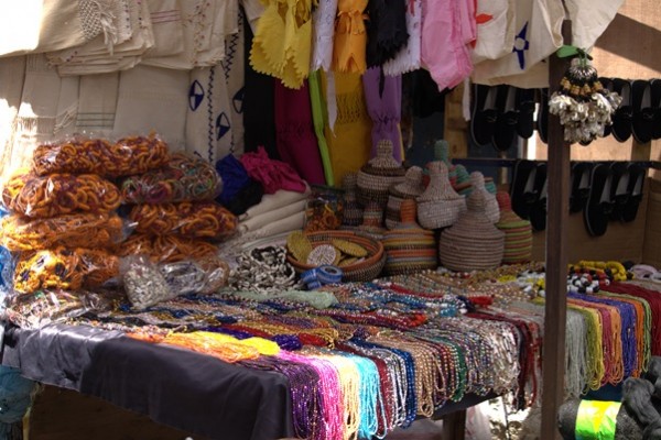 À la découverte de Sandaga, marché dakarois chargé d’histoire.s ...